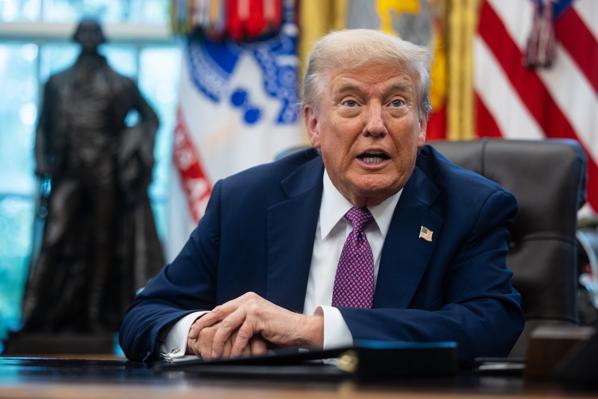 EE.UU. ataca segunda lancha con tres presuntos narcotraficantes ...